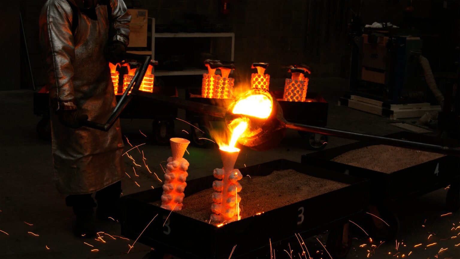 Custom Cast Iron Sand Casting Services with CNC Machining - precisionvast